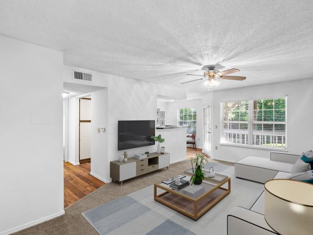 Stonebriar Apartment Homes