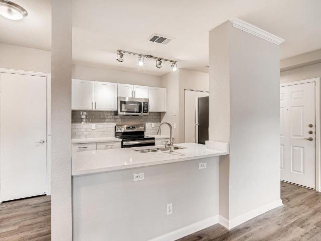 Stonebridge at Twin Peaks 2 Bedroom Apartment for Rent at 2424 9th Ave, Longmont, CO 80503