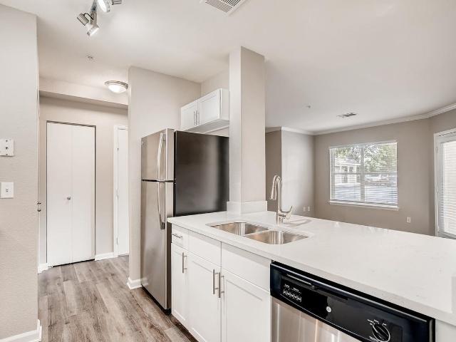 Stonebridge at Twin Peaks 3 Bedroom Apartment for Rent at 2424 9th Ave, Longmont, CO 80503