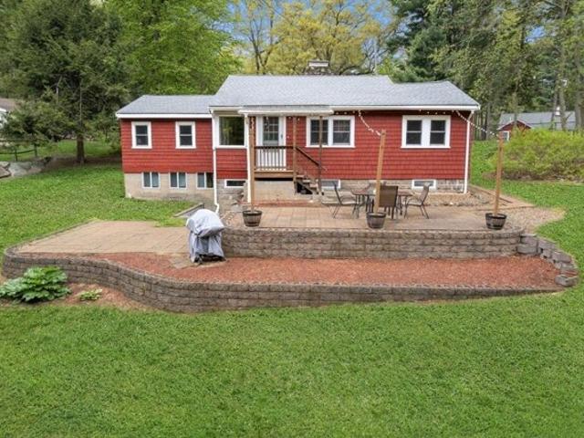Stonebridge Rd, Wayland, Home For Sale