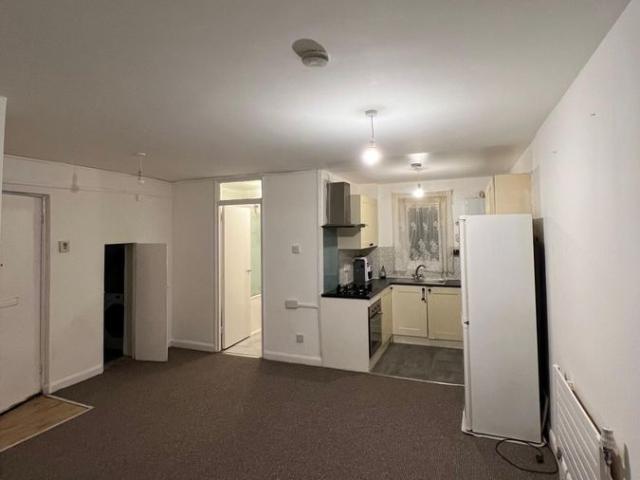 Stonebridge Road, London N15, 2 bed flat to rent, £2,200 pcm | PrimeLocation