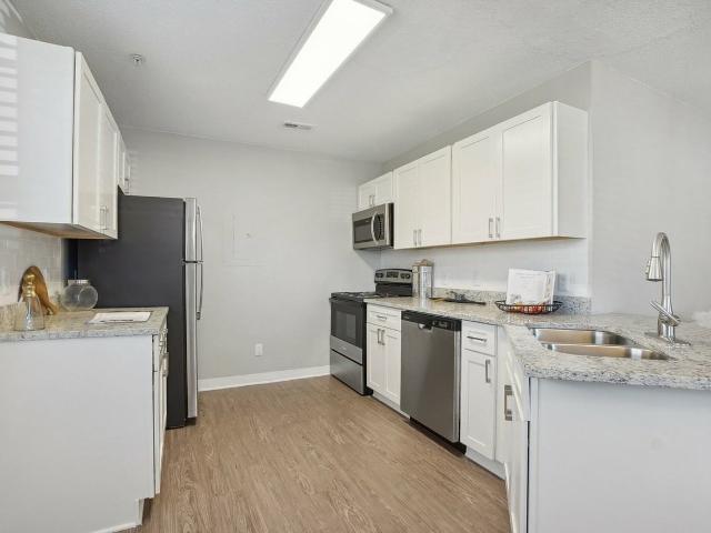 Stonebrook Apartments 2 Bedroom Apartment for Rent at 1301 Dogwood Drive, Mebane, NC 27302