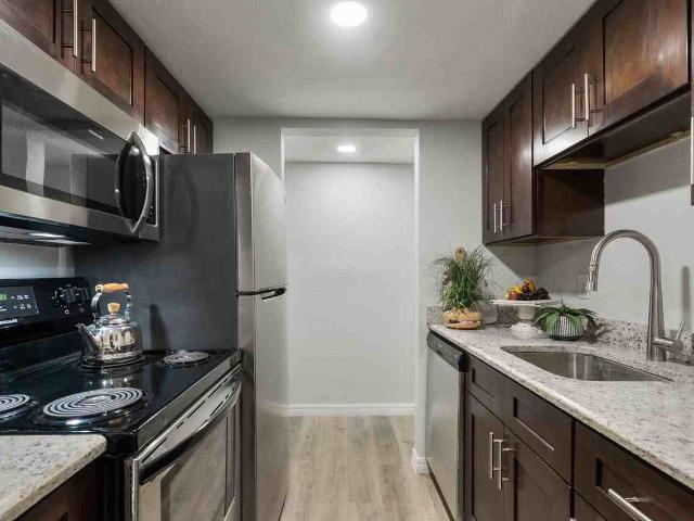 Stonebrook Gated Community 1 Bedroom Apartment for Rent at 4020 S 130th East Ave, Tulsa, OK 74134