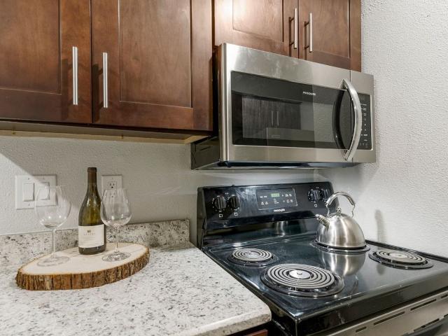 Stonebrook Gated Community 1 Bedroom Apartment for Rent at 4020 S 130th East Ave, Tulsa, OK 74134