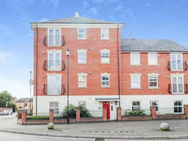 Stonechat Road, Coton Park, 2 Bedroom Flat