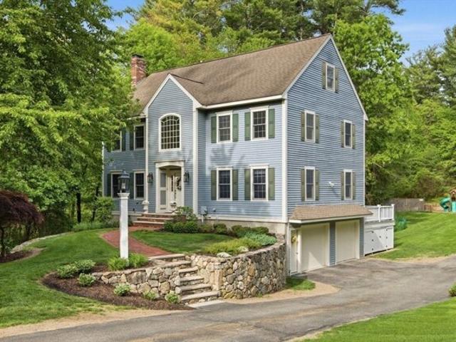 Stonecleave Rd, North Reading, Home For Sale