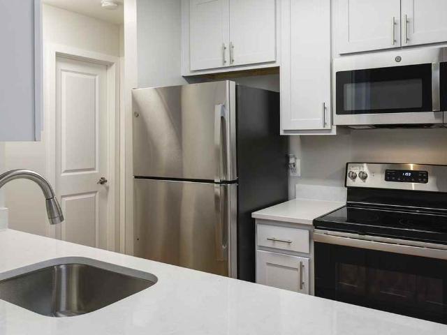 Stonecreek Club Apartments 3 Bedroom Apartment for Rent at 12840 Locbury Cir, Germantown, MD 20874 Germantown