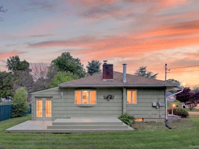 Stonecrest Dr, New Windsor, Home For Sale