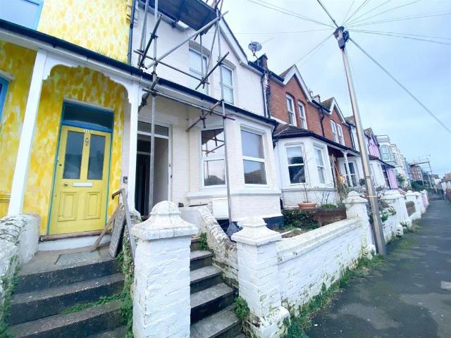 Stonefield Road, Hastings 2 bed flat to rent £1,000 pcm £231 pw