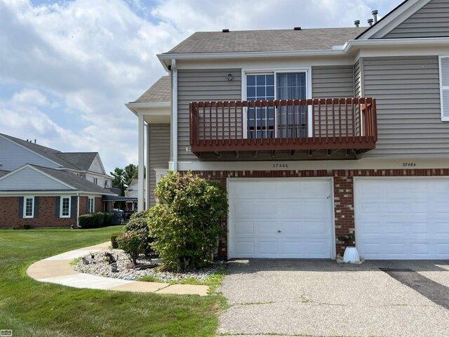 Stonegate Cir Unit,clinton Township, Condo For Sale
