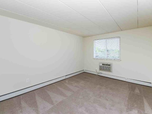 Stonegate at Devon Apartment Homes 3 Bedroom Apartment for Rent at 300 Avon Rd, Devon, PA 19333