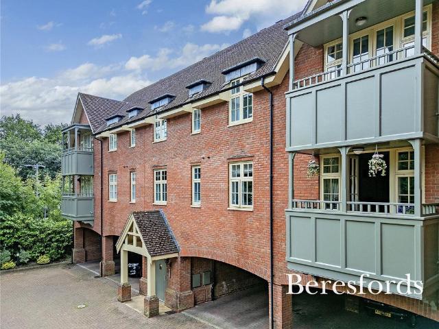 Stonegate, The Limes, CM4 2 bed apartment to rent £1,900 pcm £438 pw