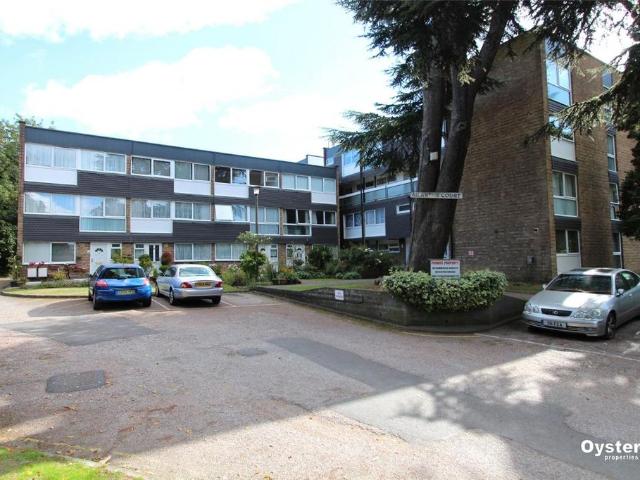 Stonegrove, Ailantus Court. 3 bed apartment to rent £1,950 pcm £450 pw