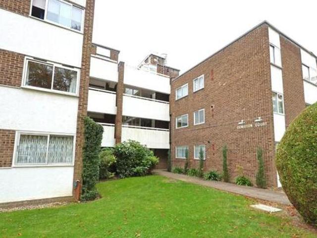 Stonegrove, Coniston Court, Edgware, 3 Bedroom Flat