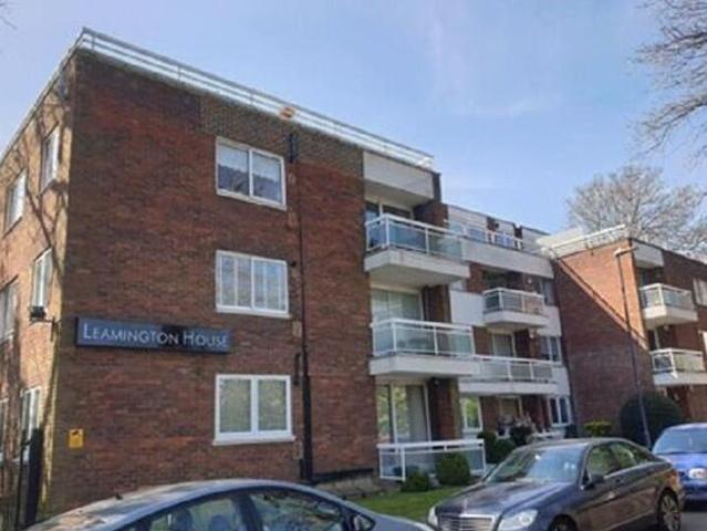Stonegrove, Edgware, 2 Bedroom Ground