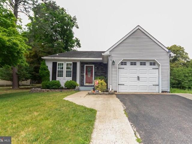 Stoneham Pl, Manchester Township, Home For Sale