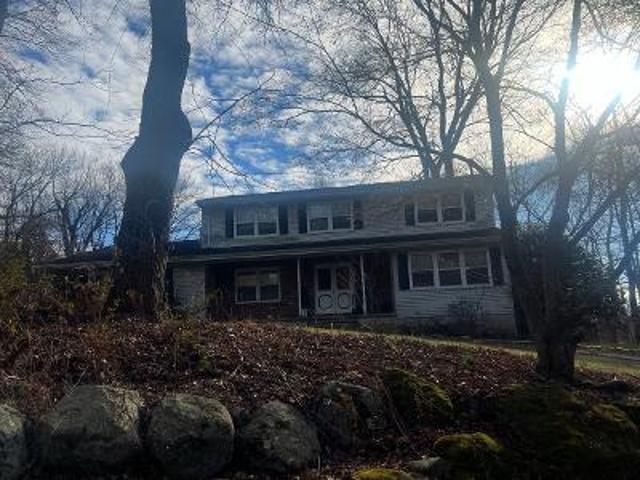 Stonehedge Dr