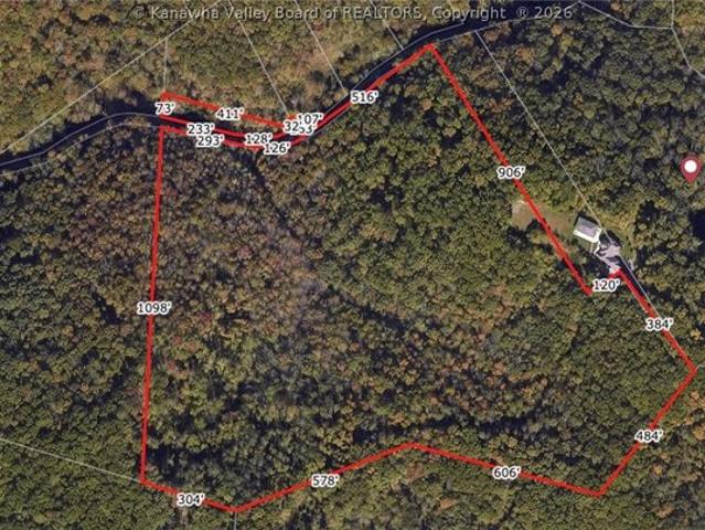 Stonehenge Rd, Charleston, WV 25314