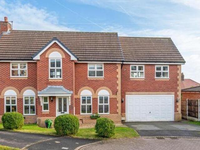 Stonehill Close, Appleton, 4 Bedroom Detached