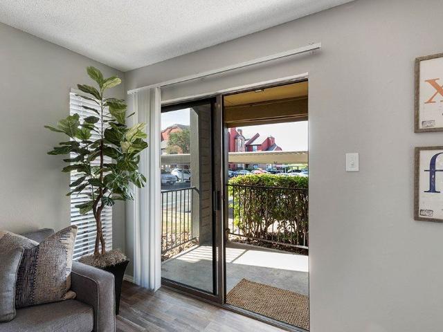 Stonehill at Pipers Creek 2 Bedroom Apartment for Rent at 7940 Pipers Creek St, San Antonio, TX 78251 Crown Meadows