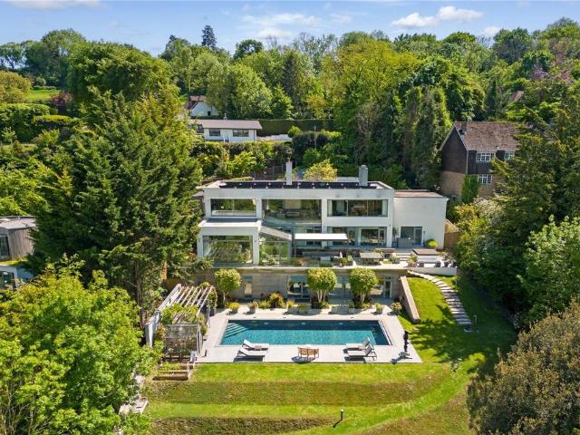 Stonehouse Lane, Cookham, Berkshire, SL6 6 bed detached house to rent £20,000 pcm £4,615 pw