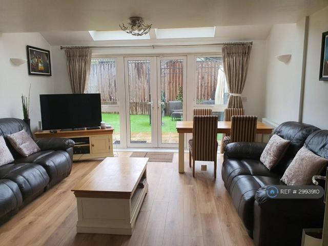 Stonehouse Lane, Dartford, DA2 4 bed end of terrace house to rent £2,300 pcm £531 pw