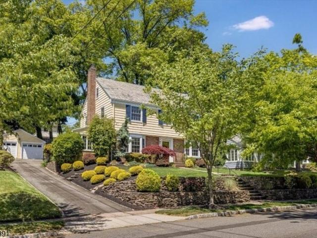 Stonehouse Rd, Glen Ridge Boro Township, Home For Sale