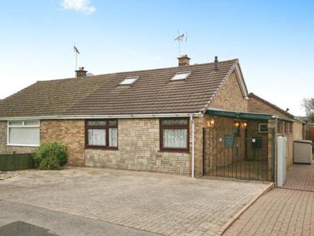 Stonelea, Dursley, 2 Bedroom Bungalow