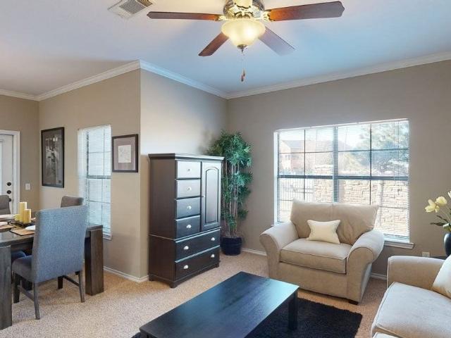 Stoneleigh on May Apartment Homes 1 Bedroom Apartment for Rent at 14300 N May Ave, Oklahoma City, OK 73134