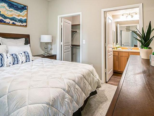Stoneleigh on Kenswick Apartments 1 Bedroom Apartment for Rent at 19800 Kenswick Dr, Humble, TX 77338