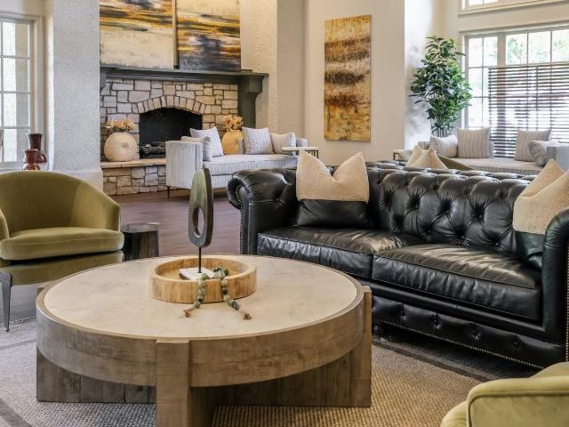 Stoneleigh on Spring Creek 1 Bedroom Apartment for Rent at 5501 Naaman Forest Blvd, Garland, TX 75044