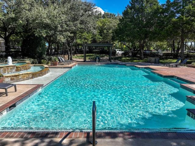 Stoneleigh on Spring Creek 1 Bedroom Apartment for Rent at 5501 Naaman Forest Blvd, Garland, TX 75044