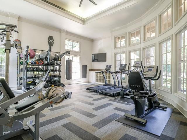Stoneleigh on Spring Creek 2 Bedroom Apartment for Rent at 5501 Naaman Forest Blvd, Garland, TX 75044