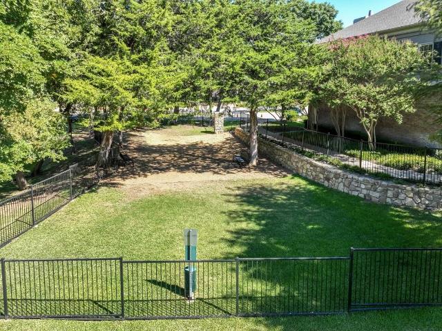 Stoneleigh on Spring Creek 2 Bedroom Apartment for Rent at 5501 Naaman Forest Blvd, Garland, TX 75044