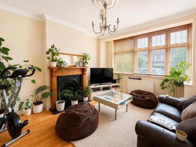Stoneleigh Avenue, Worcester Park KT4, 4 bed end terrace house to rent, £3,100 pcm | PrimeLocation