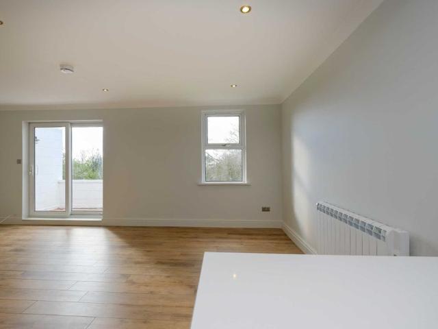 Stoneleigh Court, Lansdown, Bath