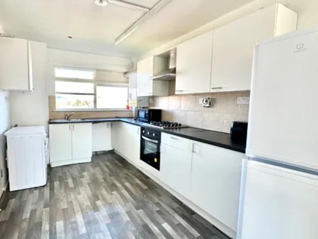 Stoneleigh Road, Tottenham Hale, London, N17 9BU, United Kingdom | 3 bed house for rent #168128847 | Rentberry
