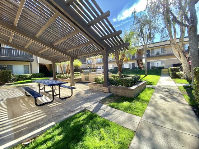 Stoneridge Apartment Homes 2 Bedroom Apartment for Rent at 1540 W 8th St, Upland, CA 91786