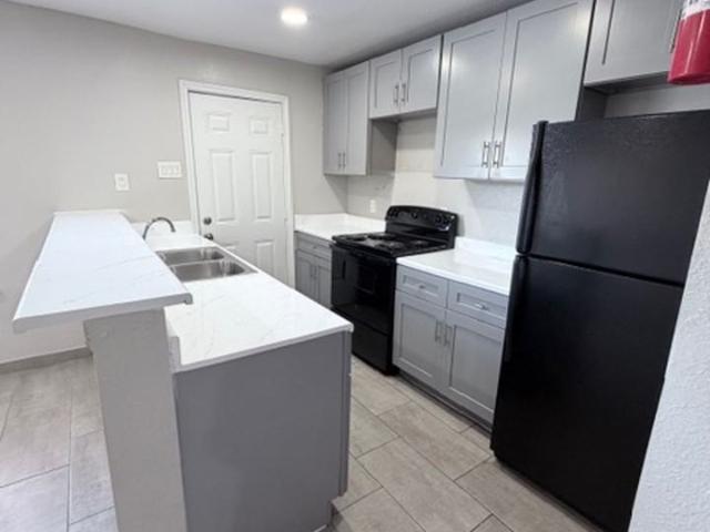 Stoneriver Apartments 2 Bedroom Apartment for Rent at 8901 Bissonnet St, Houston, TX 77074 Braeburn