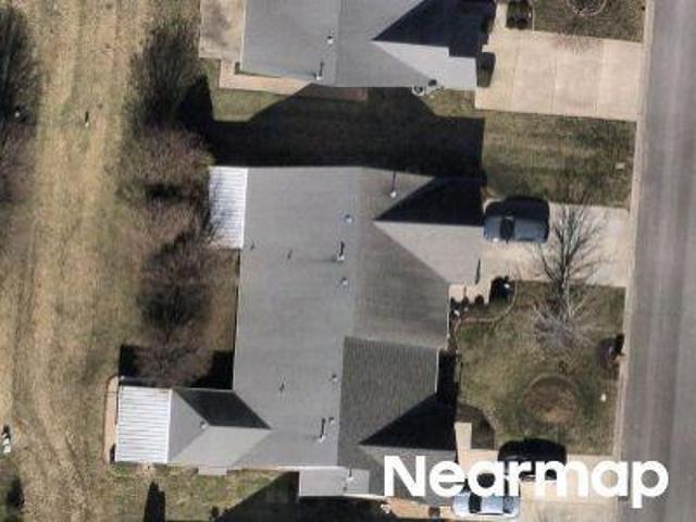 Stonetrace Dr
