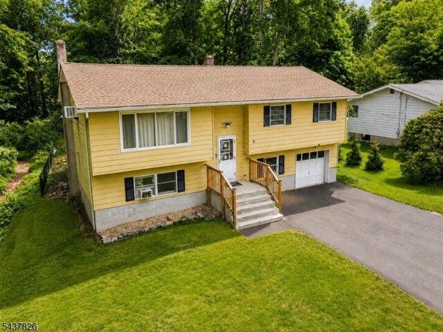 Stoney Brook Ln, Jefferson Township, Home For Sale