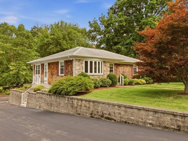 Stoney Hill Rd, Swansea, Home For Sale