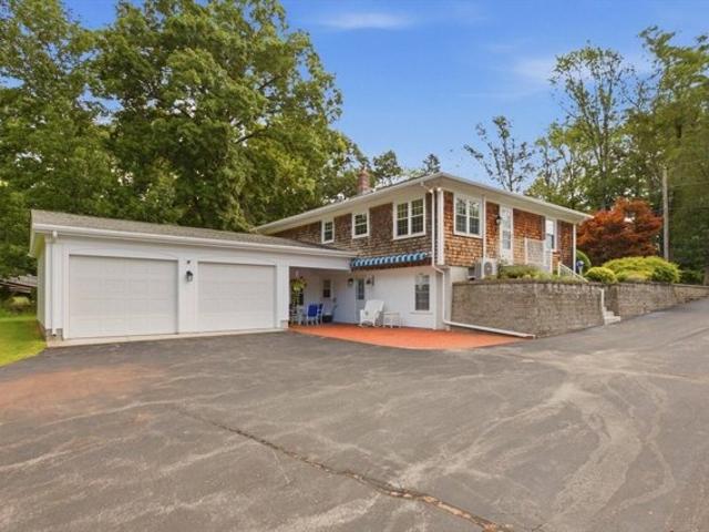 Stoney Hill Rd, Swansea, Home For Sale