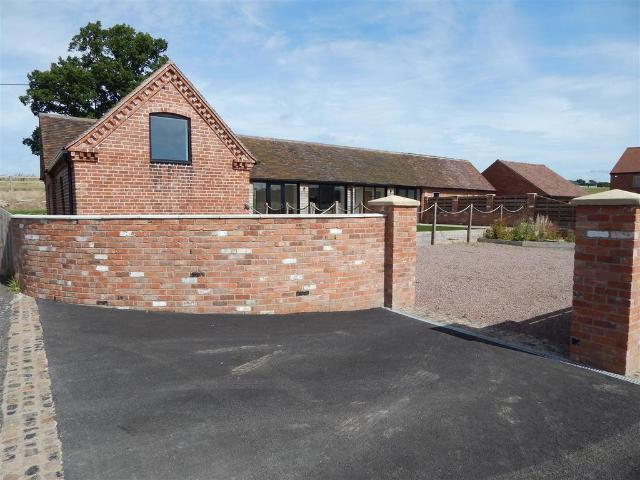 Stoney Lane, Alvechurch, Birmingham 3 bed barn conversion to rent £2,100 pcm £485 pw