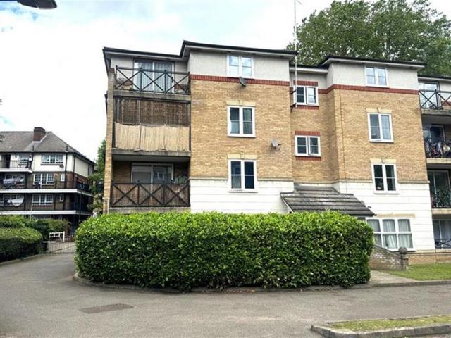Stoneyard Lane, E14 2 bed apartment to rent £2,000 pcm £462 pw