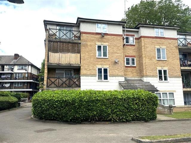 Stoneyard Lane E14, 2 bed flat to rent, £2,000 pcm | PrimeLocation
