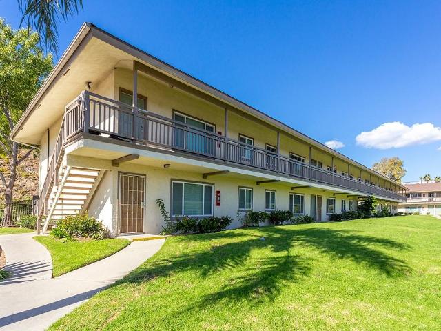 Stoneybrook Apartments 1 Bedroom Apartment for Rent at 1990 Apple St, Oceanside, CA 92054 Loma Alta
