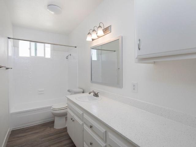 Stoneybrook Apartments 2 Bedroom Apartment for Rent at 1990 Apple St, Oceanside, CA 92054 Loma Alta