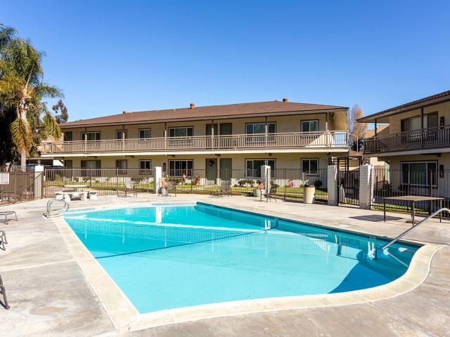 Stoneybrook Apartments
