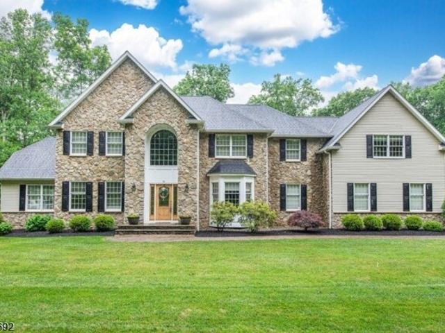 Stoneybrook Rd, Washington Township, Home For Sale